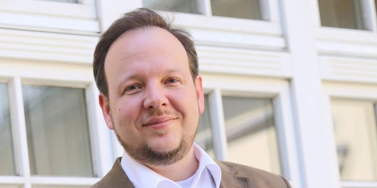 Stephan Dreyer - reframe[Tech]